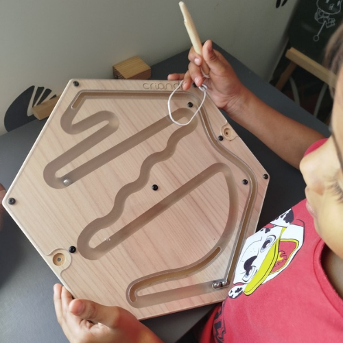 Painel Sensorial Colméia - Labirinto - bibiai