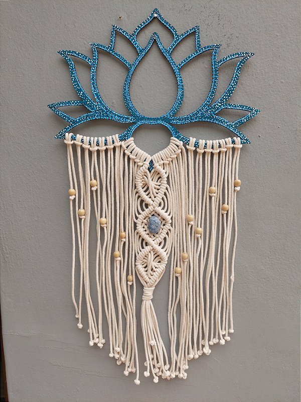Macramê com Flor de Lótus e Quartzo Azul - Loja Artesanias Eunice ...