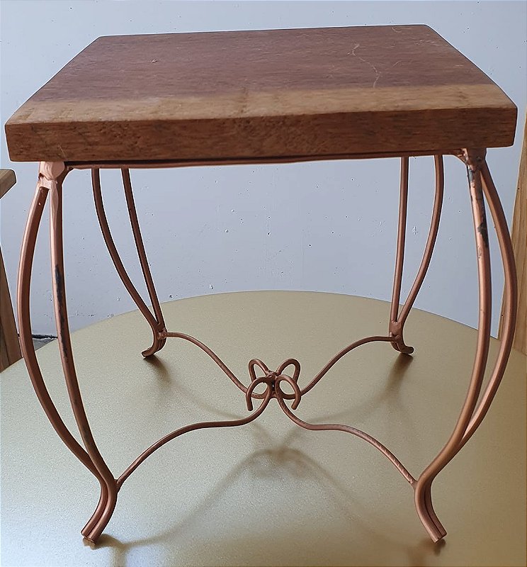 bandeja rustica rosé - Meri Decor - Aluguel de móveis e decoração