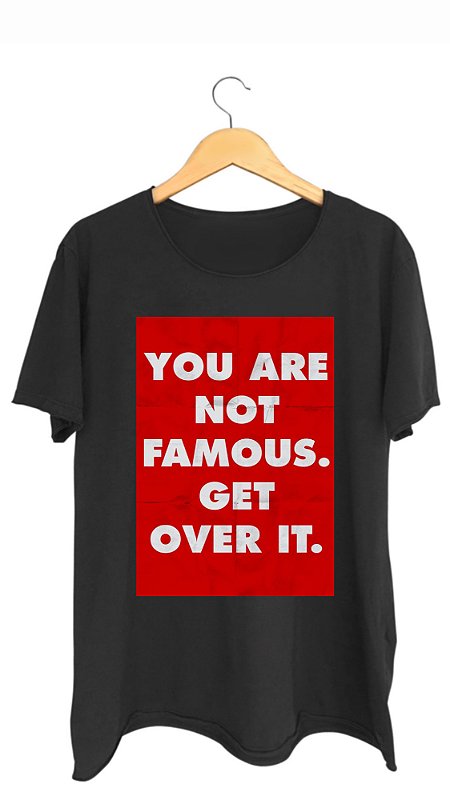 Camiseta FAMOUS - 100% algodão corte a fio preta - beatshirts