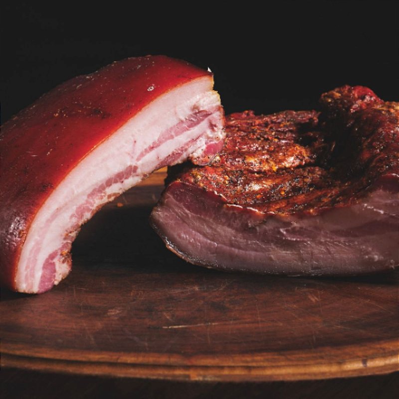 Bacon Artesanal em Peça (300g) c/ Cachaça e Melado | Selo Arte - Porco ...