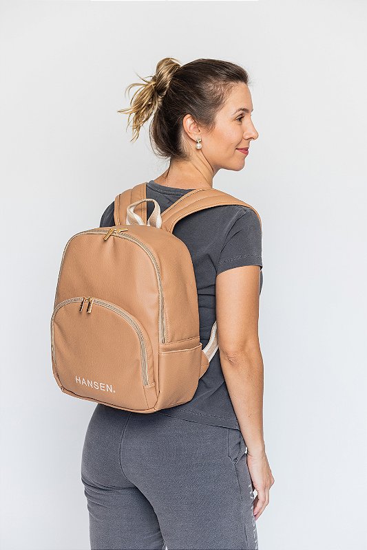 Mochila Dalioli Amendoa | Hansen Brand - Hansen Official