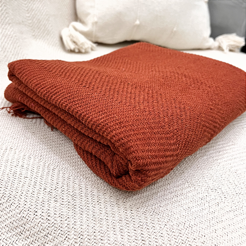 Manta Decorativa Artesanal Frade Terracota 1,20 x 1,80 - Cantu Decor ...