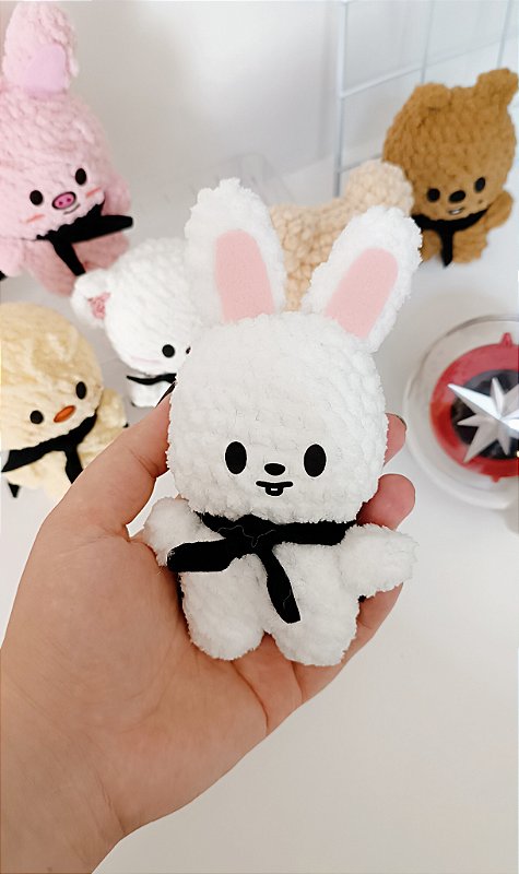 Baby Leebit Skzoo Lee Know Stray Kids peludinho crochê amigurumi ...
