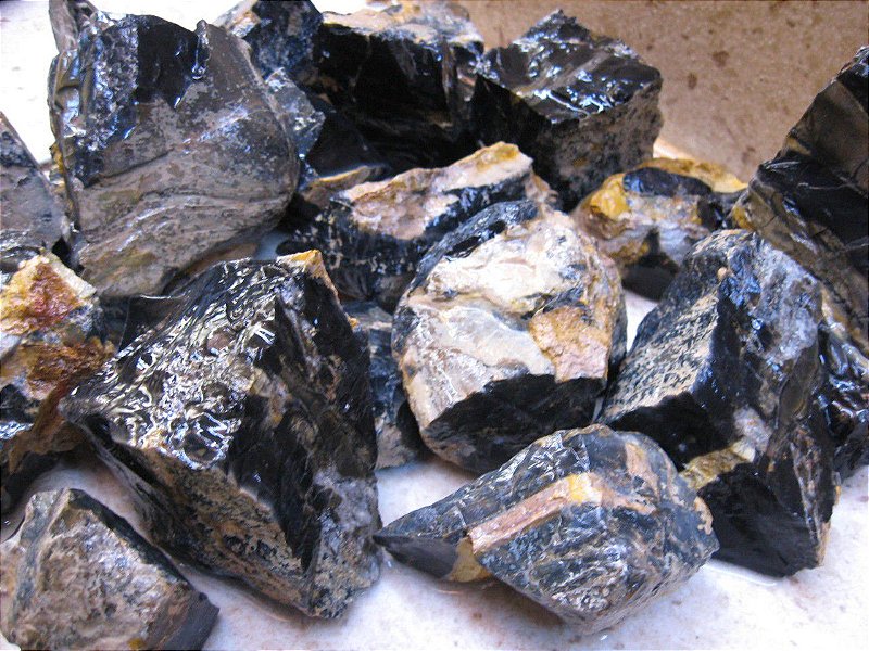 ONIX PRETO Pedra Bruto Pra Lapidar Pacote Atacado 10 kg - Distribuidora ...