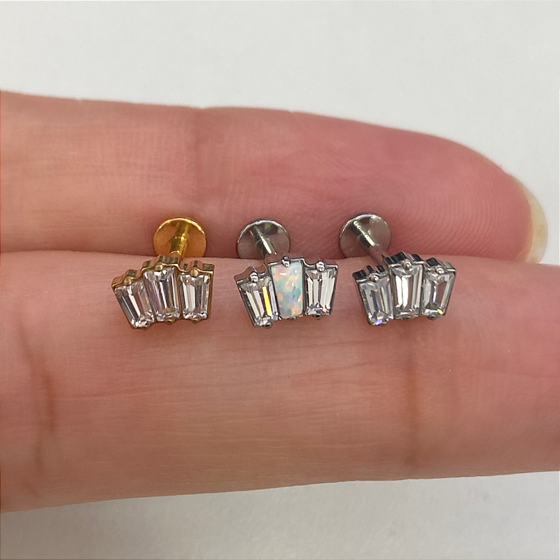 LABRET TITÂNIO SQUARES ZIRCÔNIAS - I Love Piercing - Loja Online de ...