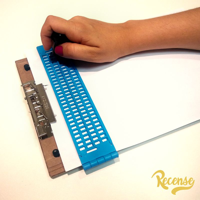 Reglete de Mesa de Plástico - Recense