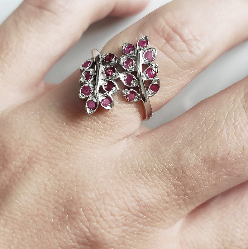 ANEL DE PRATA FOLHAGEM COM RUBIS NATURAIS - Moriá Joias em Aço Inox