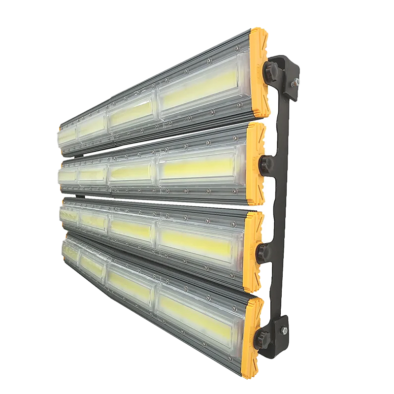 REFLETOR LINEAR DE LED 1600W BRANCO DIRECIONAVEL IP68 - PJ ILUMINAÇÃO LTDA