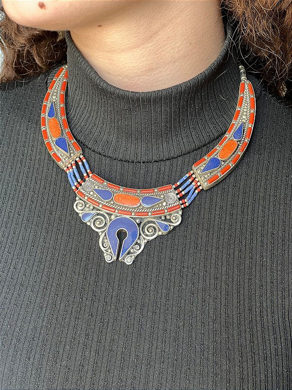 Colar - Metal e Resina - Vermelho Com Azul - Marrocos For You ...