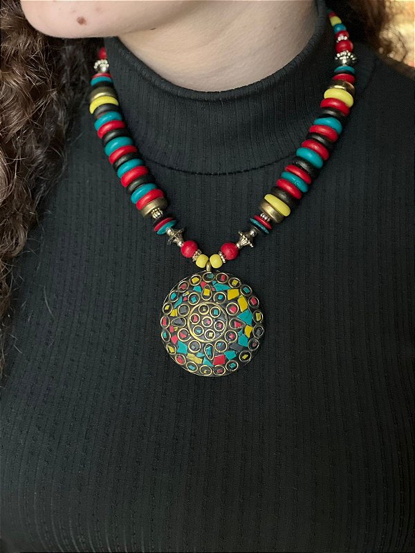 Colar - Resina e Metal - Colorido - Marrocos For You | Decoração e ...
