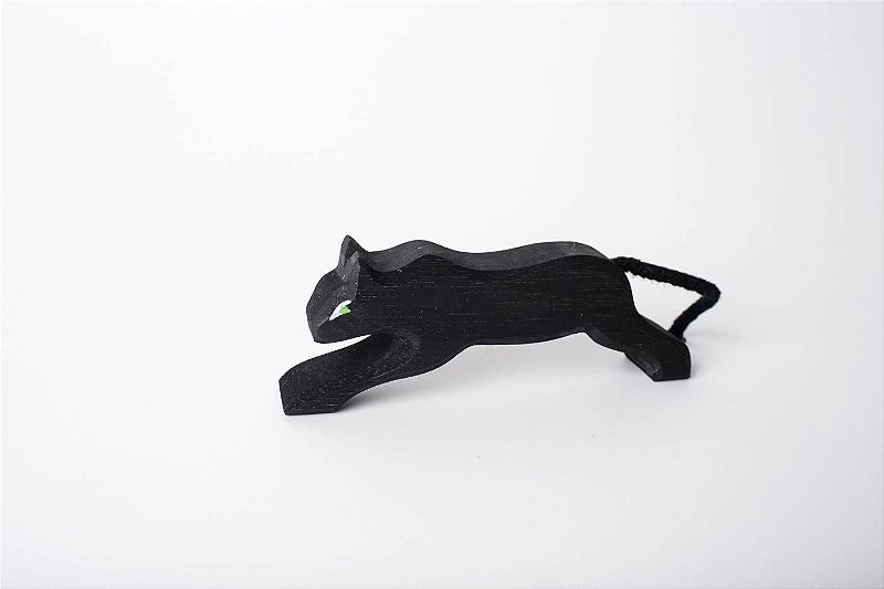 Pantera Negra Saltando - Oficina do Vovôio