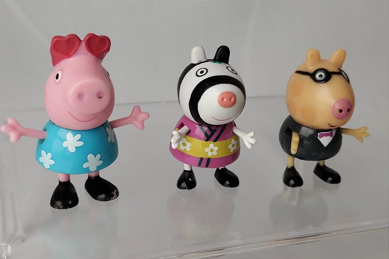 Mini bonecos articulados coleção Peppa pig; Peppa pig de óculos de ...