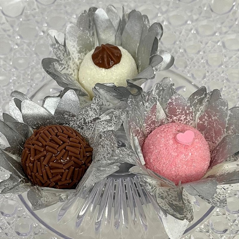 Forminha para Doces Finos - Madri Prata - 30 unidades - Decora Doces ...