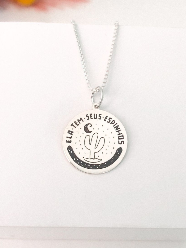 Colar “Ela tem seus espinhos” – Prata 925 - Cor de Marte